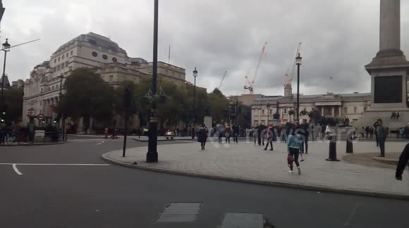 Trafalgar square roundabout totally lockdown - Buy, Sell or Upload ...
