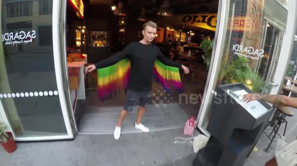 Former TV star Harry Derbridge dons bright outfit in rare appearance ...