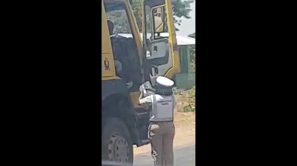 Zambian cop takes bribes at Mpika checkpoint. - Buy, Sell or Upload ...