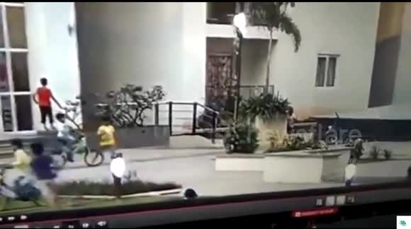 Moment six-year-old boy is "stuck" to metal lamp post by fatal electric ...