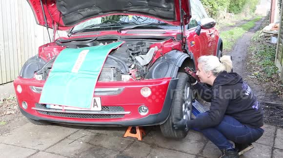Female mechanic breaks stereotypes to inspire girls to get into fixing ...
