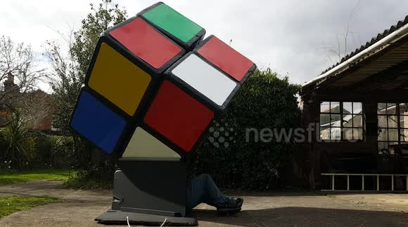 Ingenious UK man solves giant Rubik's Cube from the INSIDE - Buy, Sell ...