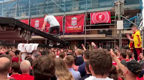 Jumping fan: Liverpool Champions League Final. Video from Concert ...