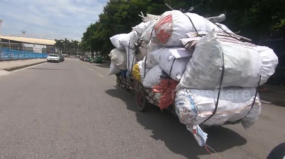 Seriously overloaded tricycle spotted in Viet Nam - Buy, Sell or Upload ...