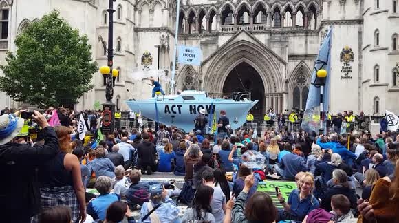 Blue boat on streets of central London as Extinction Rebellion stage ...