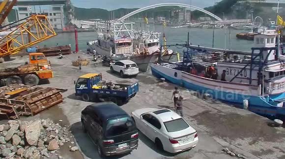 Shocking moment bridge collapses in Taiwan - Buy, Sell or Upload Video ...