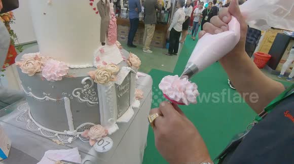 Giant birthday and wedding cakes made at Gato Cake-Making Competition ...