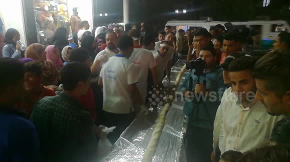 Syrian chefs claim world record with 18-metre shawarma - Buy, Sell or ...
