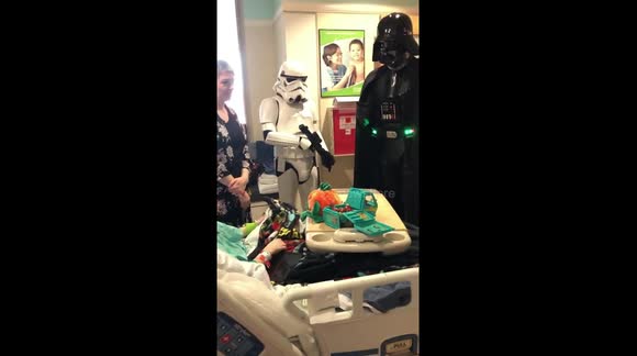 Darth Vader Visits Special Boy Ezra after 4th Brain Surgery in Hospital ...