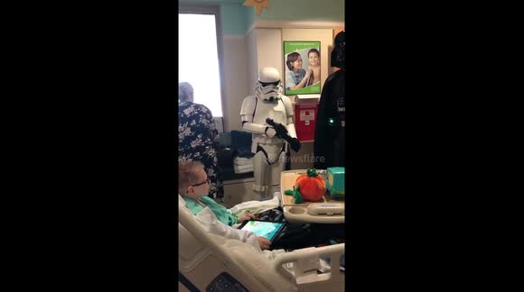 Darth Vader Visits Special Boy Ezra after 4th Brain Surgery in Hospital ...