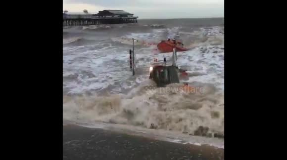 The recovery of the Atlantic 85 lifeboat with the Talus MB-4H ...