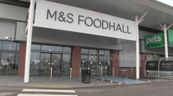Stores closed at retail park in Nottinghamshire due to flooding caused ...