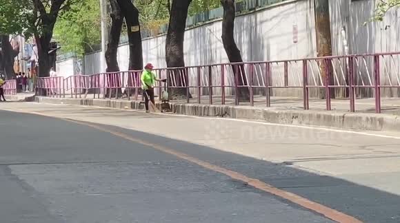 Street sweepers clean rubbish away during Philippines Covid-19 lockdown ...