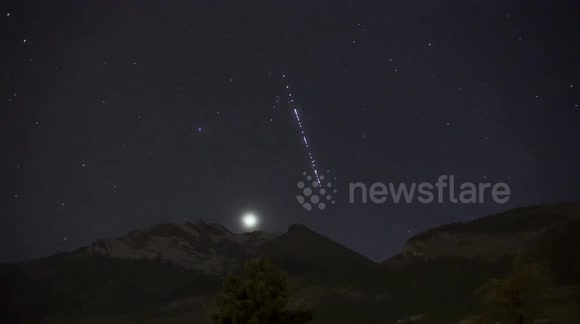 This DOUBLE TRAIN of Elon Musk's Starlink satellites is the most ...