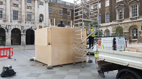 UK hospital to remove statue of Thomas Guy due to slavery links - Buy ...