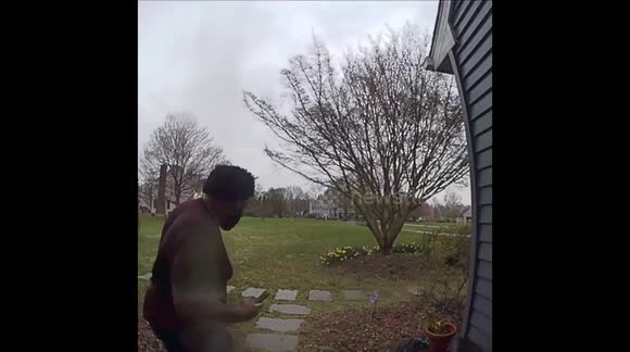 Funny moment Amazon delivery man runs away after getting spooked by ...
