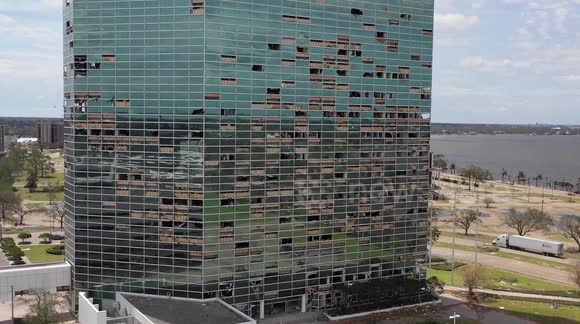 Hurricane Laura Damaged this Downtown Lake Charles Skyscraper Drone ...