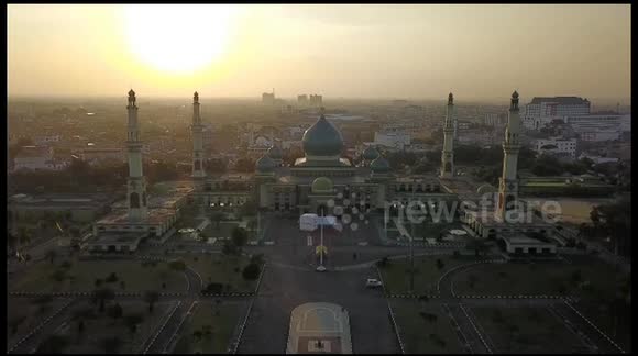 The An-nur Grand Mosque - Buy, Sell or Upload Video Content with Newsflare