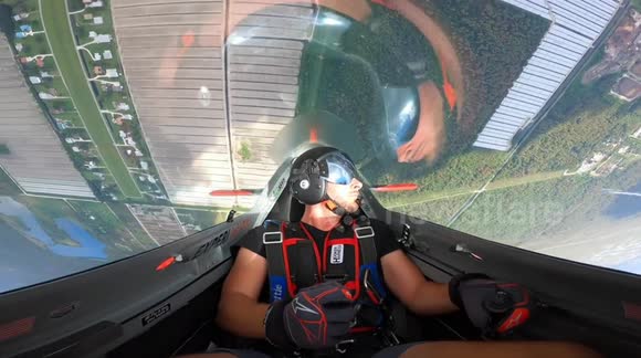 This is how pilots in the US Advanced Acrobatic Team perform death ...