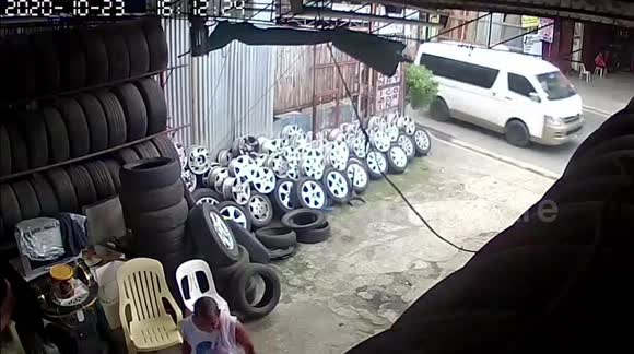 SUV loses control and crashes into tuk-tuk in the Philippines - Buy ...