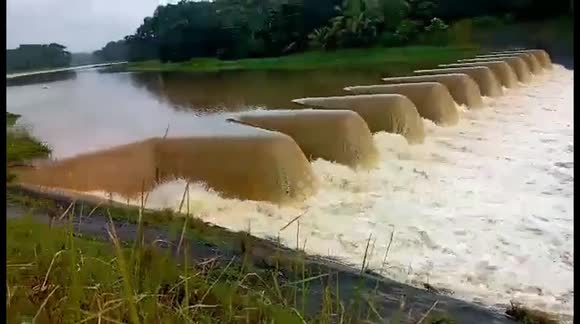 T&T's Second Largest Reservoir Overtops, Uses Navet Reservoir Spillway ...
