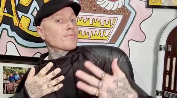 Talented baker creates cake that looks exactly like his own hand - and ...