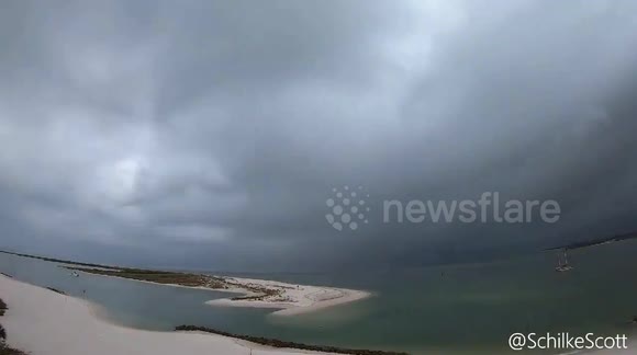Watch amazing capture of squall line over Florida with extreme winds ...