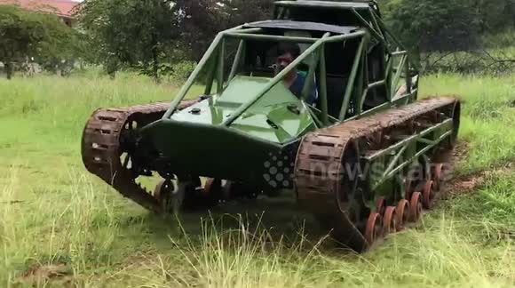 Thai farmer builds bizarre tractor shaped like a tank - Buy, Sell or ...