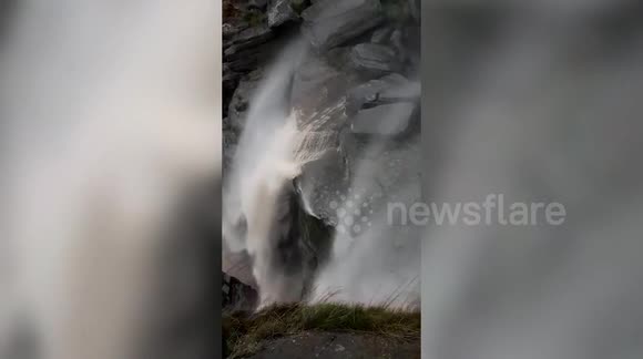 Watch the moment waterfall flows BACKWARDS in the Peak District, UK ...