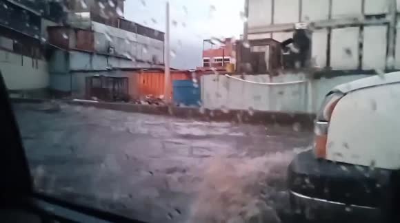 Venezuela: Overnight Heavy Rain Causes Severe Flooding In Caracas - Buy ...