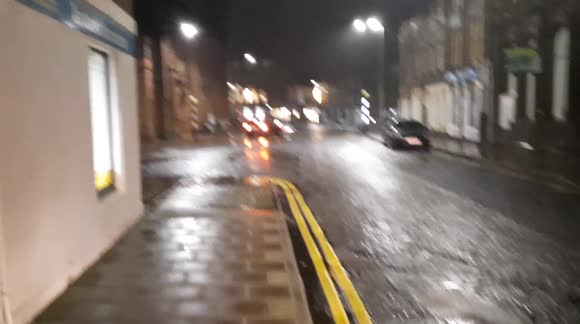 90 mph gusts blast through Montrose as Storm Arwen hits eastern ...
