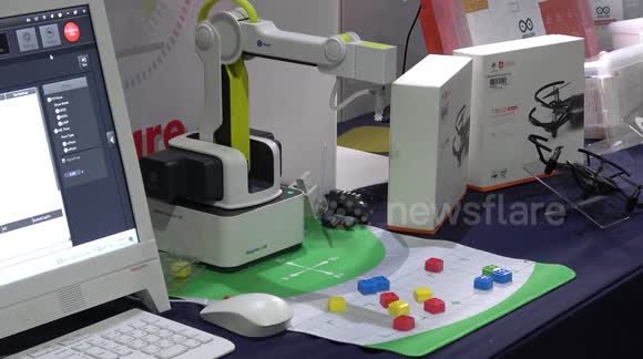 Robots and remote-controlled inventions displayed at Thailand science ...
