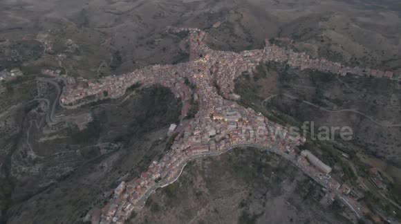 Man about town! Spectacular drone footage of Italian village reveals ...