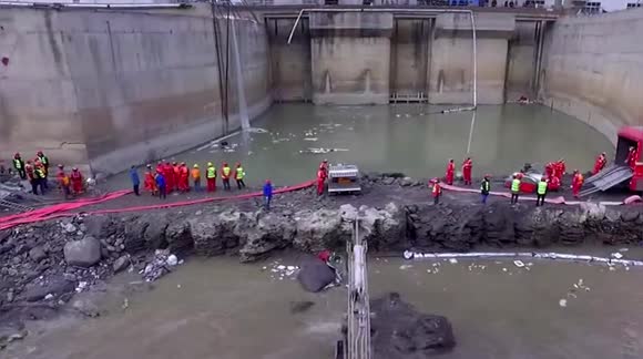 Water splurges out of hydropower plant killing 7 in southern China ...