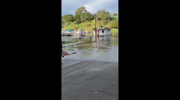 Tsunami from Tonga volcano causes flooding In Santa Cruz, California ...