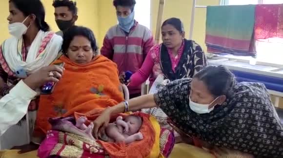 Locals flock to see baby born with four arms and legs in eastern India ...