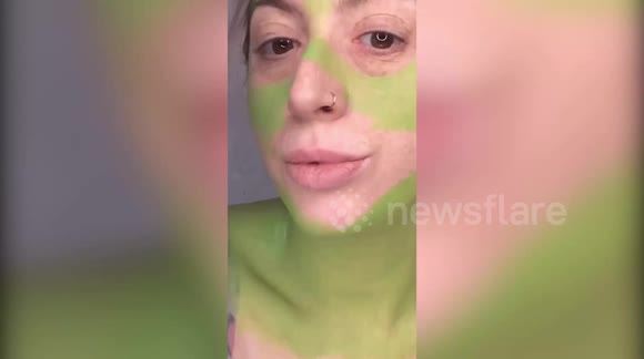 Make-up artist transforms her face into terrifying ZOMBIE GRINCH - Buy ...