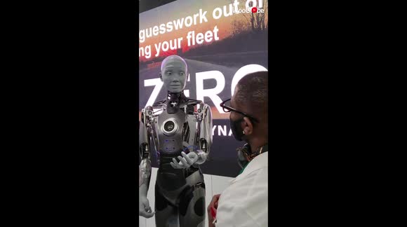 Super-intelligent robot KNOWS how to respond with wit and style - Buy ...