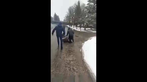 Ukrainian protester gets shot by Russian soldiers and falls to the ...