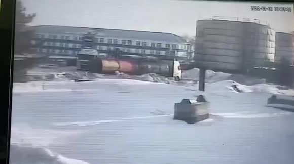 Asphalt storage tank collapses killing two in western Russia - Buy ...