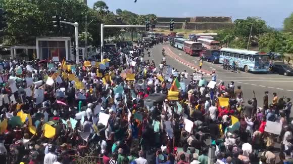 Sri Lanka: Apr 4 – ‘Go Home Gota’, ‘Rajapaksa Resign’ Protests Continue ...