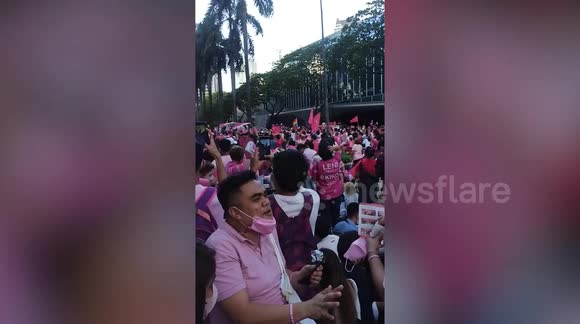 Supports of Philippines president hopeful Leni Robredo rally in Manila ...