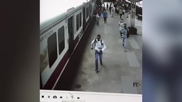 Woman Slips Boarding Train Brave Female Cop Saves Life In Eastern India Buy Sell Or Upload 