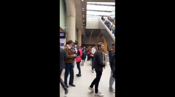 UK: Paddington Elizabeth Line Station Evacuated Due To Emergency Alarm ...