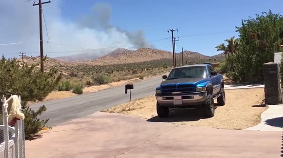US: Elk Fire Rapidly Spreads In Yucca Valley, California Prompting ...