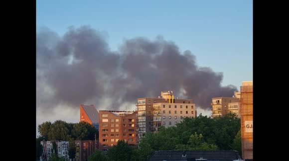 Groningen Fire with massive smoke, citizens advised to stay inside by ...
