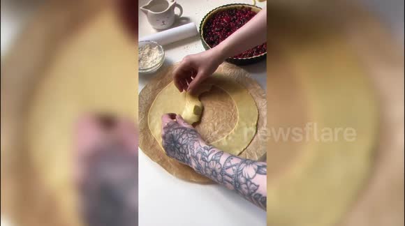 Pastry chef goes viral after creating haunting-looking pies with scary ...