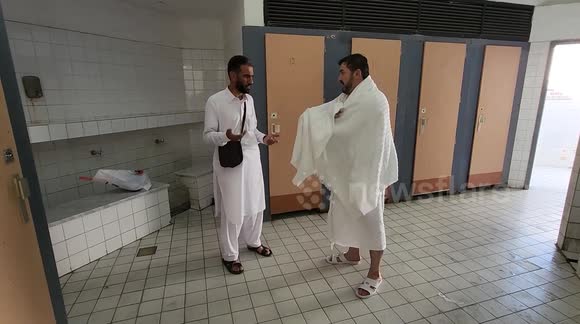 Iraqi Adam Mohammed arrives to Mecca from the UK to perform Hajj ...