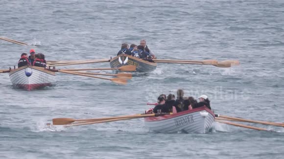 Traditional pilot gig rowing boats compete in championship in Newquay ...