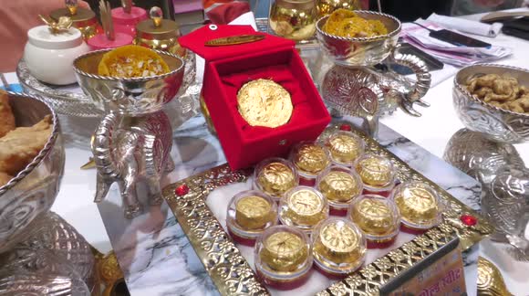 Indian shop sells luxurious 24-carat gold sweet during Raksha Bandhan ...